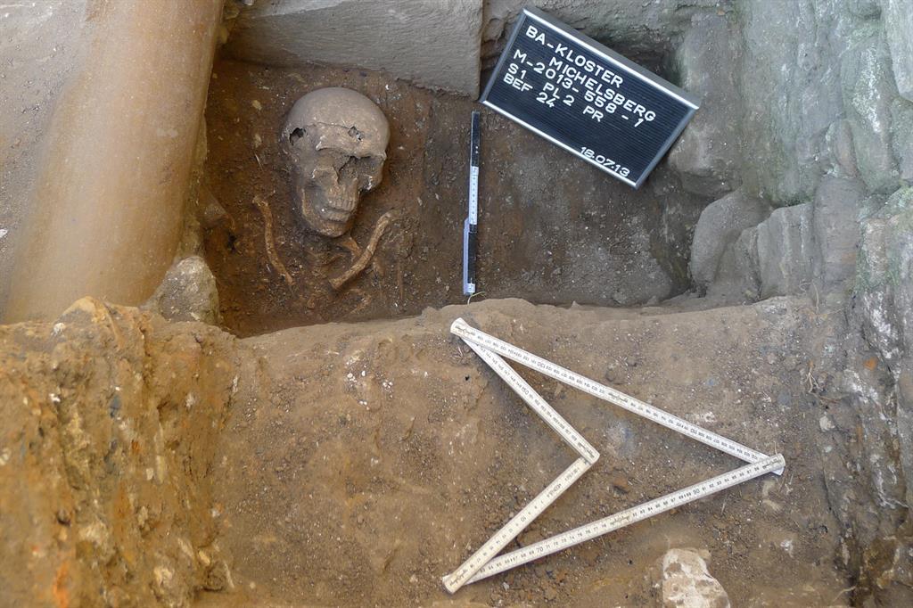 St. Michael: Verborgen und Putz und Erde - erste Ergebnisse ...